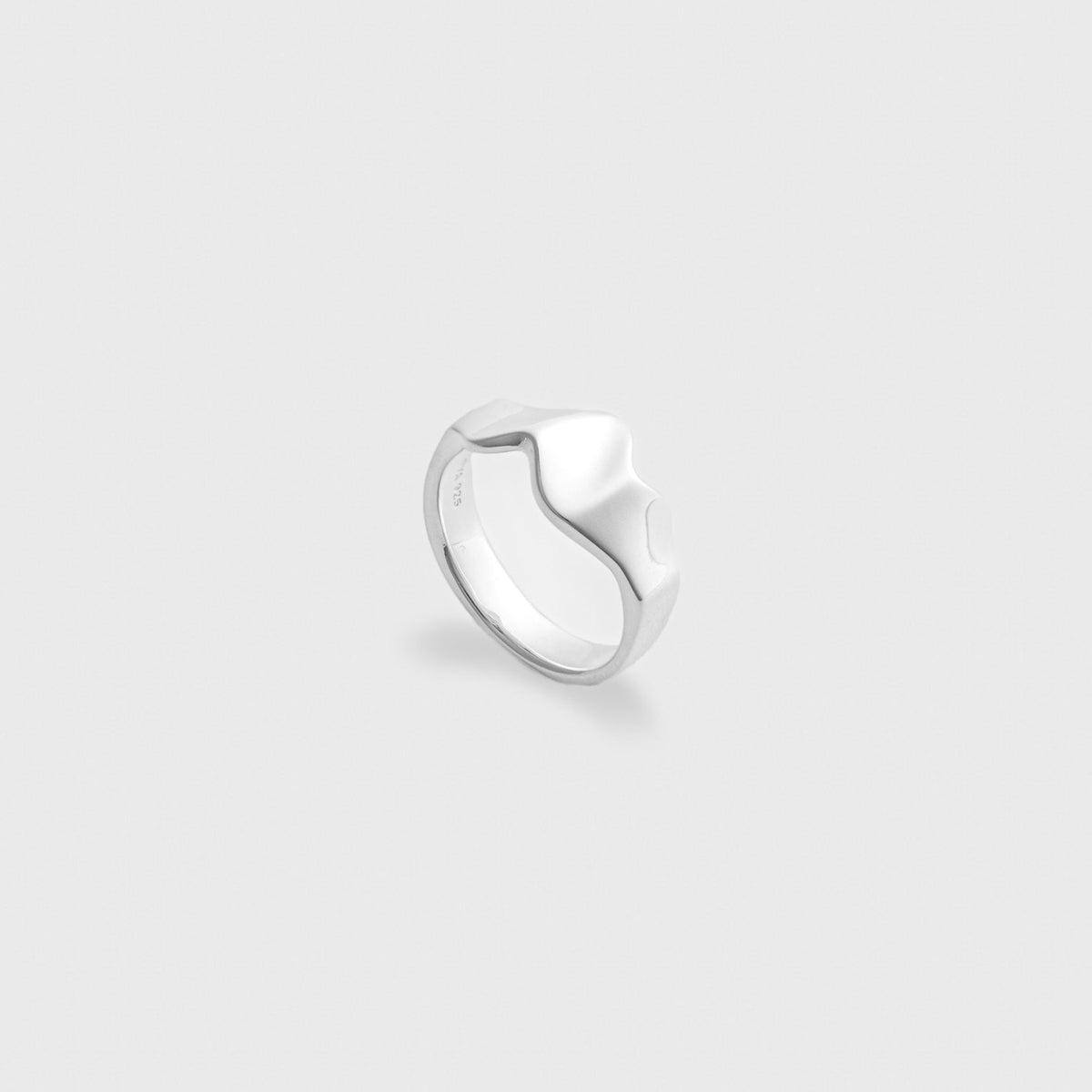 Kanva Wavy Ring 925 Sterling Silver - Merchsweden